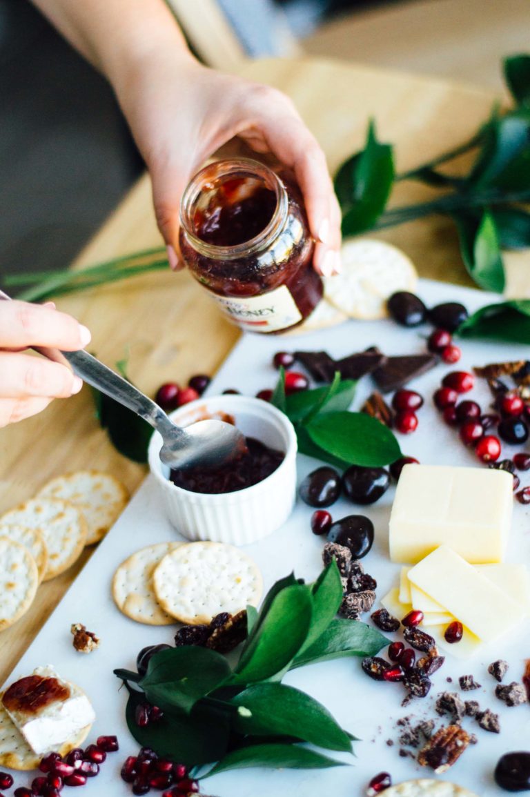 Holiday Party Prep: Tips for Prepping in Under 1 Hour | By Gabriella