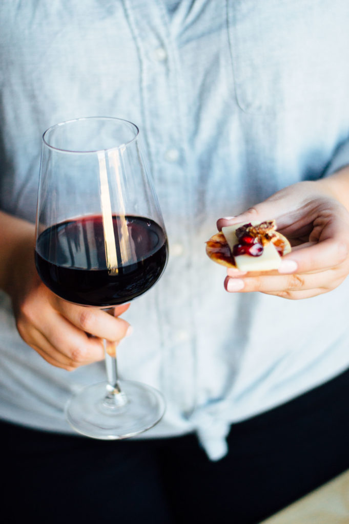 Holiday Party Prep: Tips for Prepping in Under 1 Hour | By Gabriella